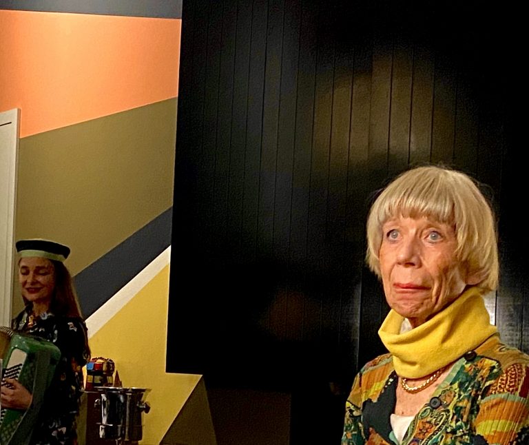 Herzlichen Glückwunsch, Ginka Steinwachs, Clocharde de luxe! – AnniKa ...